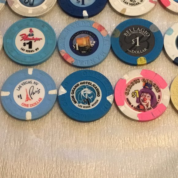 Las Vegas Casino chip collection | Games | Very Cool Colorful Lot Of 22 ...